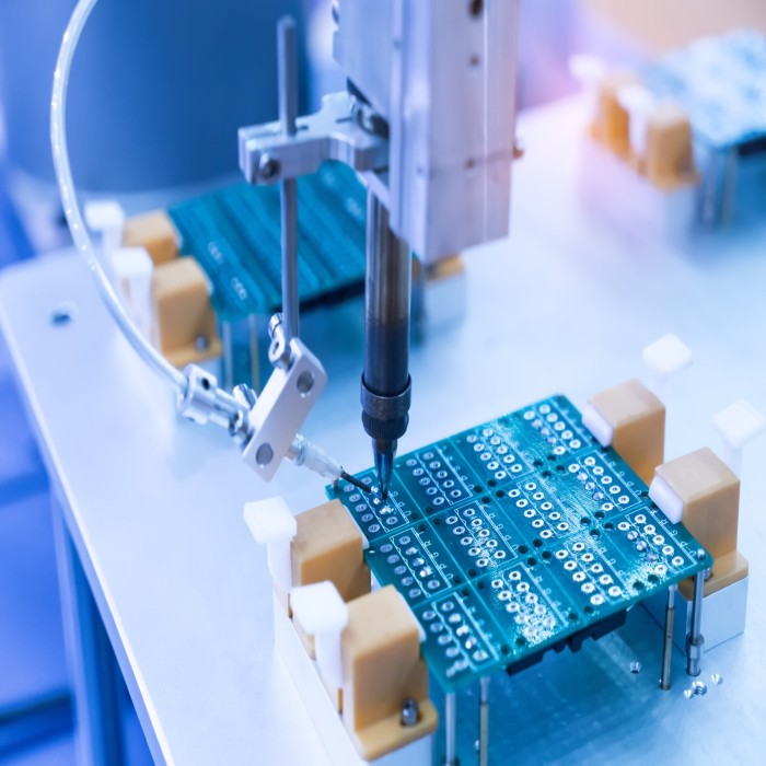 Yttrium Doping Boosts the Performance of 2D Transistors